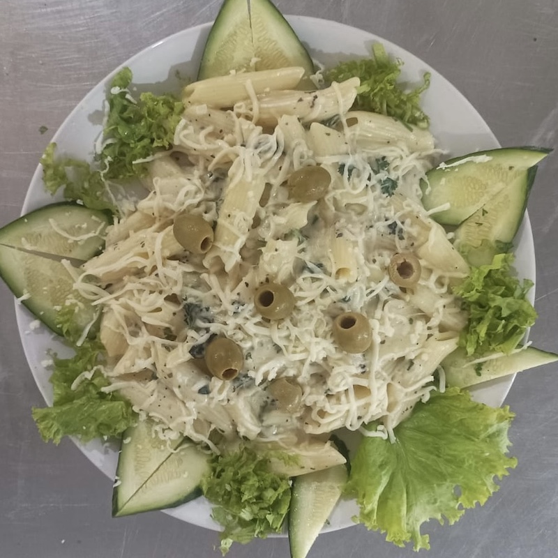 Happy Shack Guesthouse & Restaurant - Sernabatim Beach, Goa