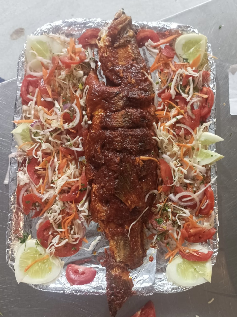 Happy Shack Guesthouse & Restaurant - Sernabatim Beach, Goa